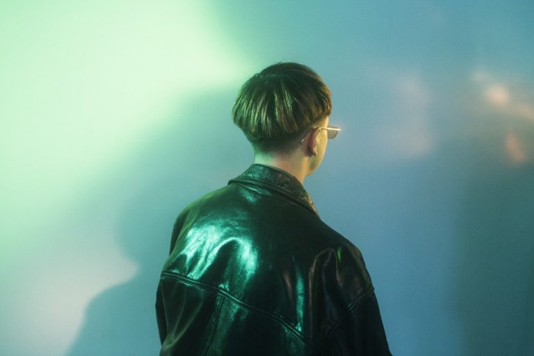 Paco Amoroso presentó sus dos primeras canciones como solista | loqueva.com