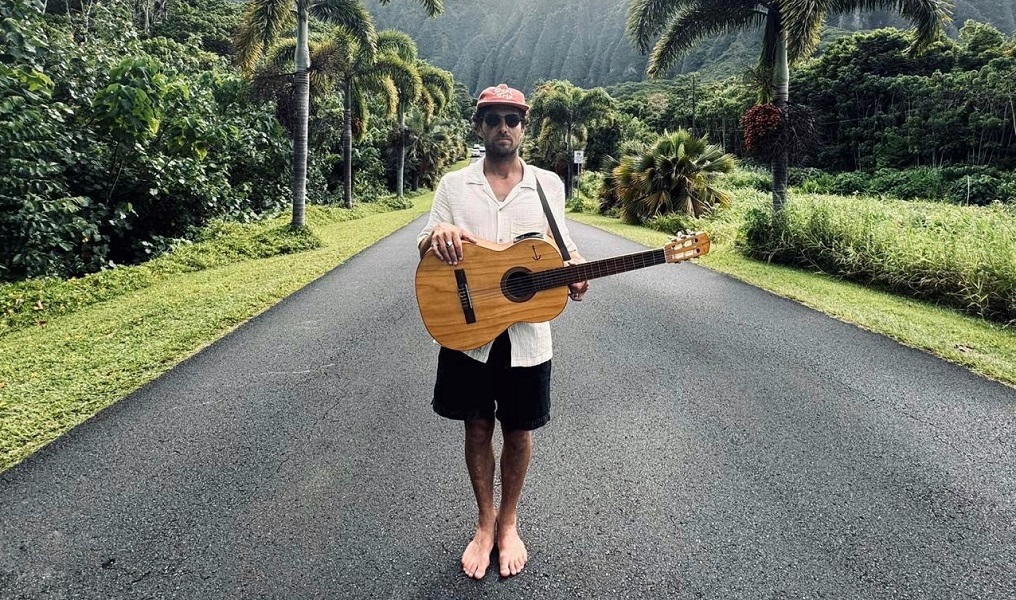 Rusea vuelve a la escena musical con su nuevo single "Marketplace"